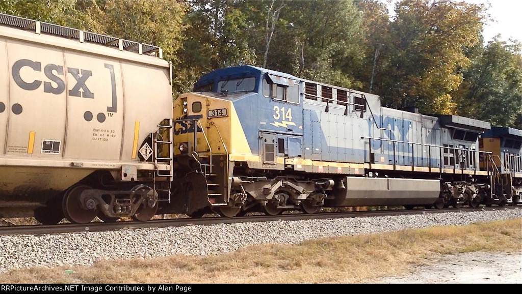 CSX AC44CW 314 runs second leading the Grain Express WB